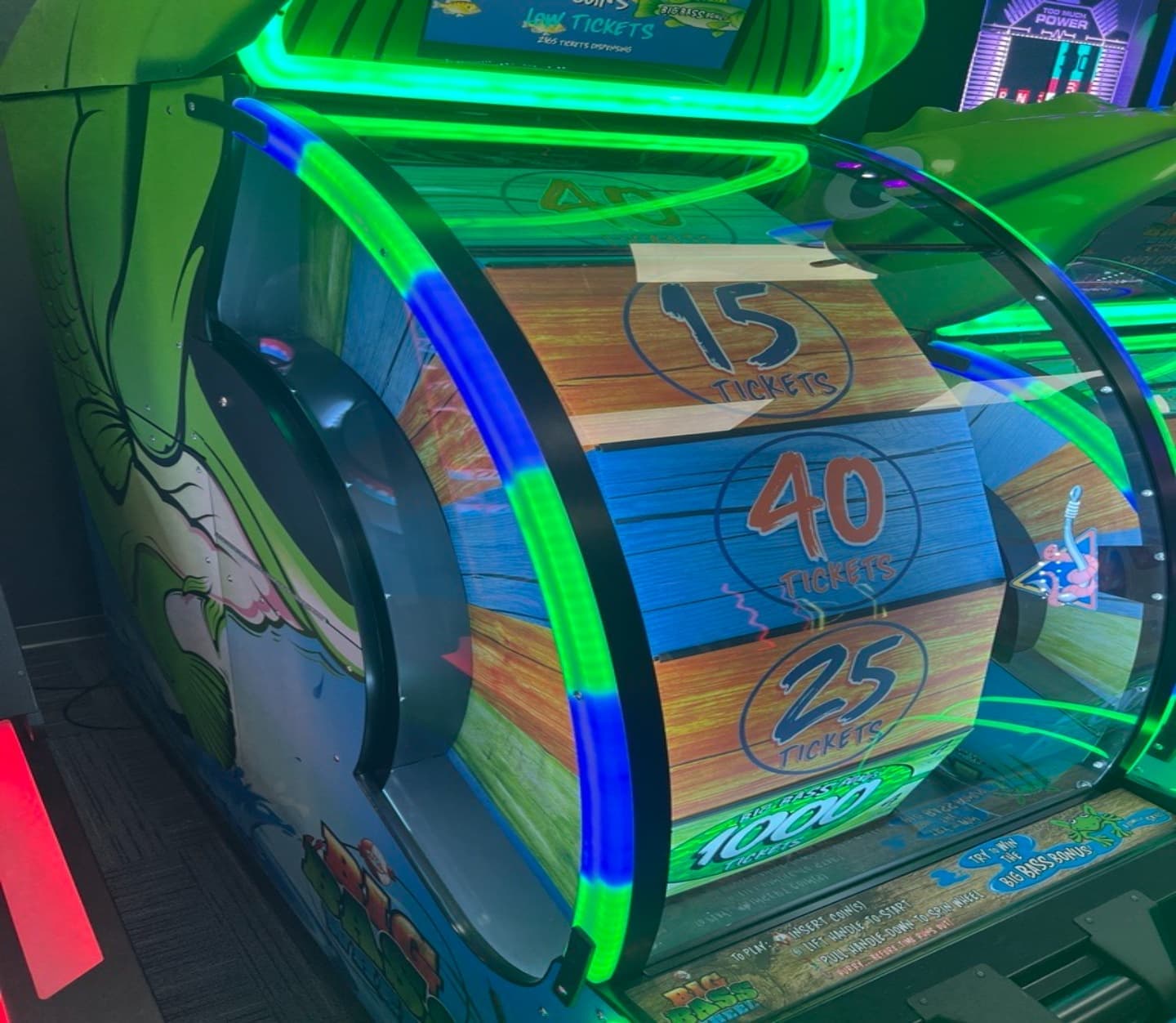 Big Bass Wheel l Bay Tek Entertainment | Bay Tek Entertainment
